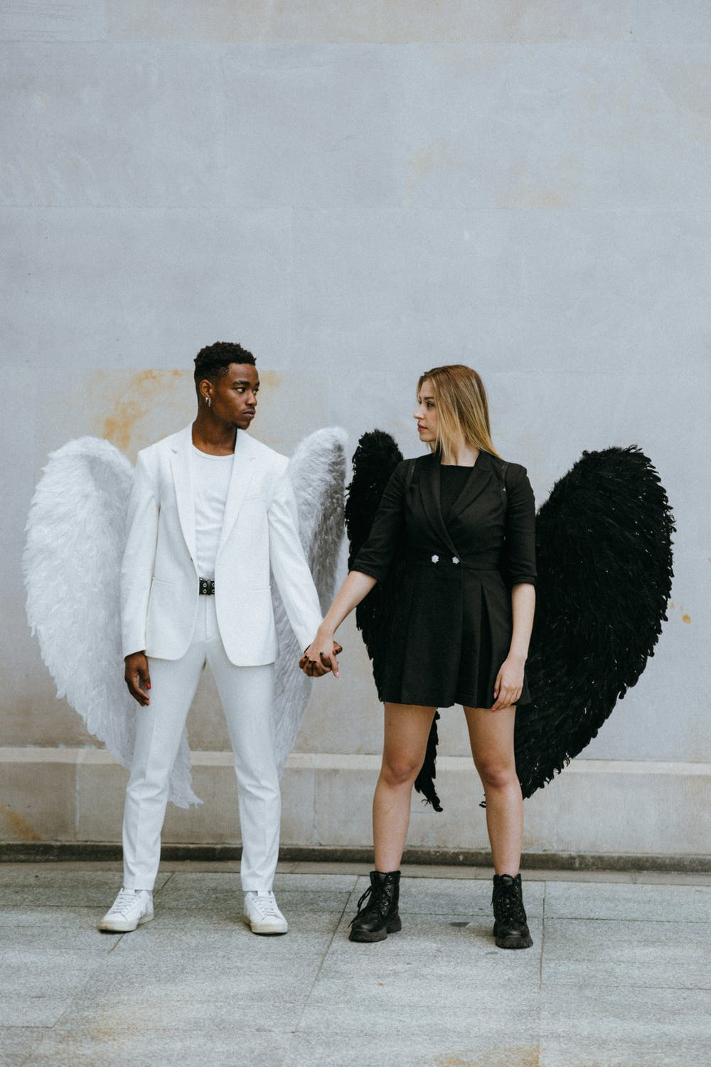How to Tell If Someone is an Incarnated Angel | GetWisdom.com
